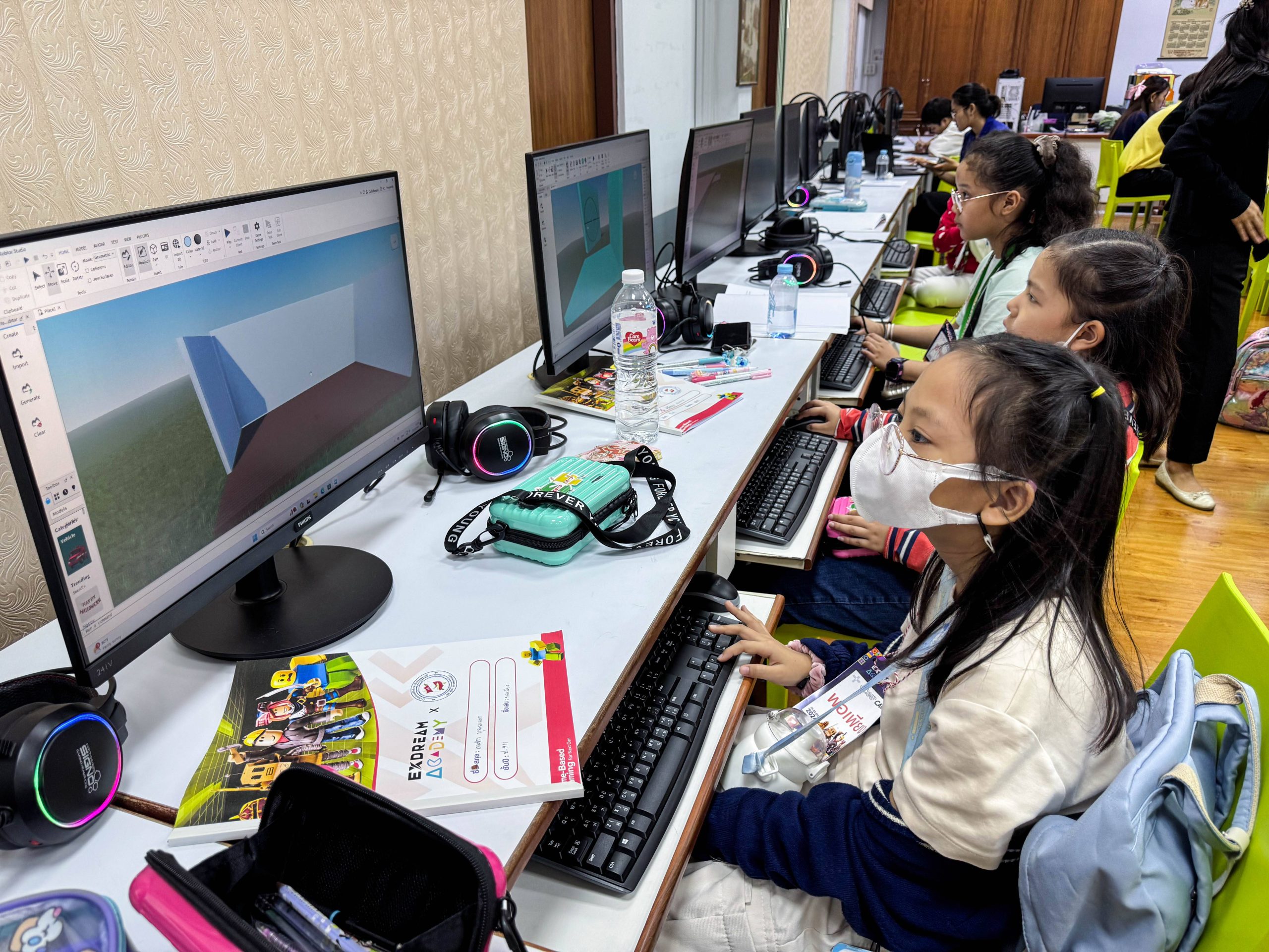 ค่าย Coding with Game Design vi Roblox Studio - St. Francis Xavier Convent